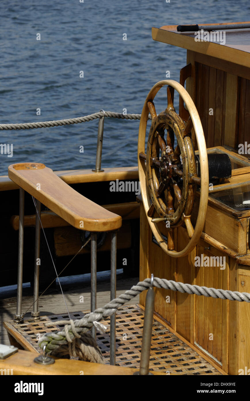 Segelboot im hafen von kiel -Fotos und -Bildmaterial in hoher Auflösung ...