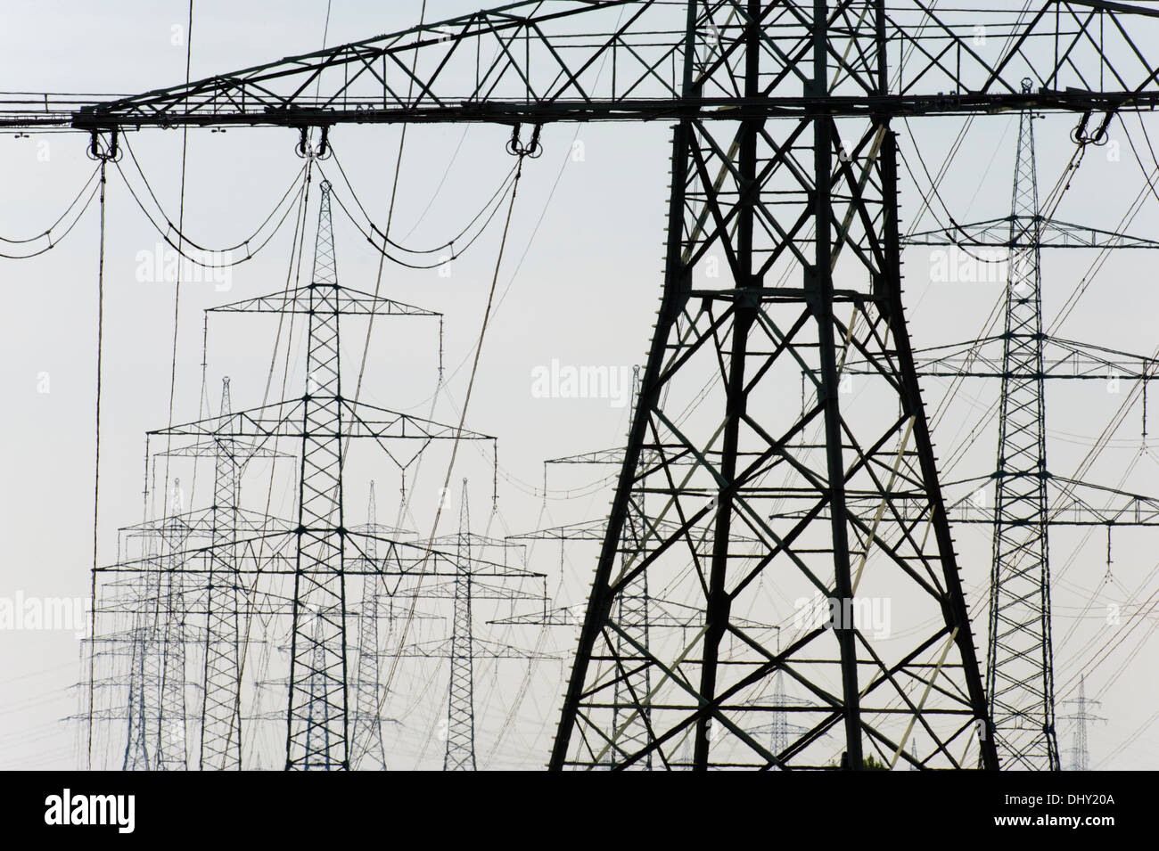 Elektrischer strommast -Fotos und -Bildmaterial in hoher Auflösung – Alamy