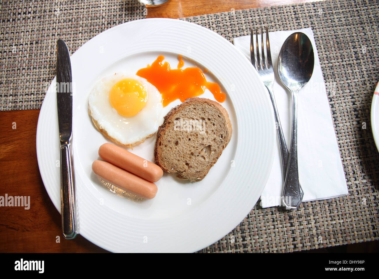 Wurst und ei -Fotos und -Bildmaterial in hoher Auflösung – Alamy