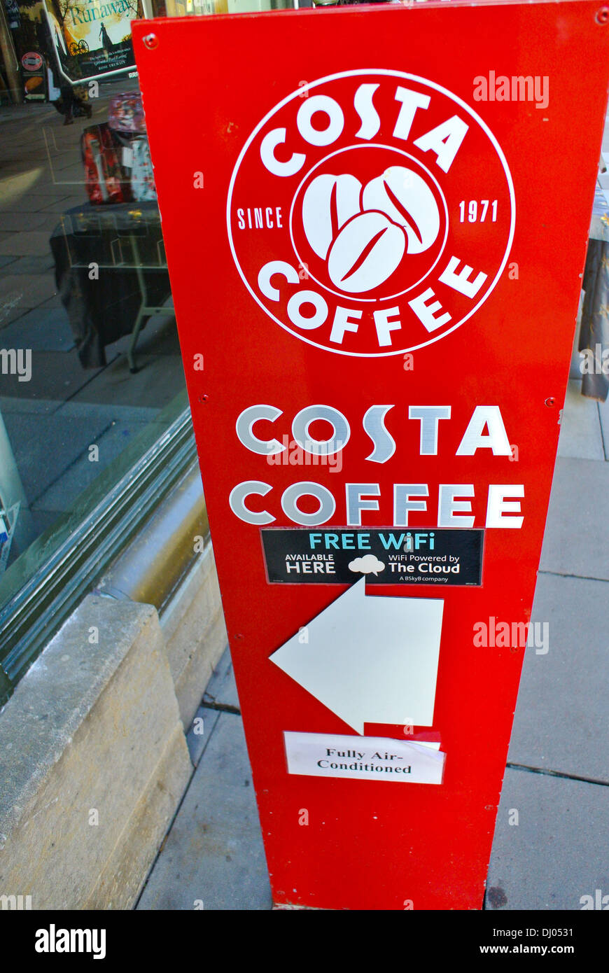 Costa coffee shop logo -Fotos und -Bildmaterial in hoher Auflösung – Alamy