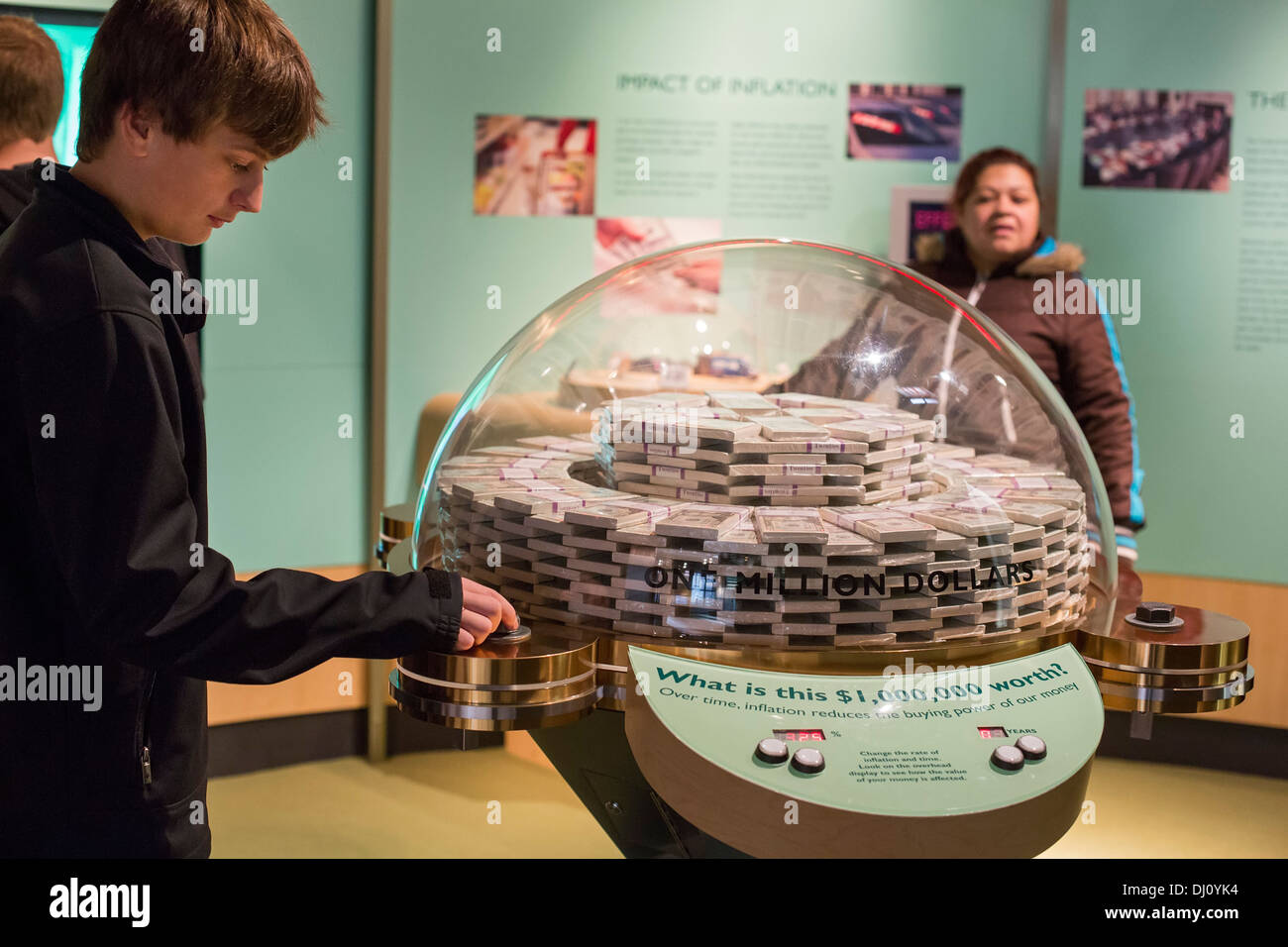 Chicago, Illinois - 1 Million Dollar in zwanzig-Dollar-Scheine auf dem ...