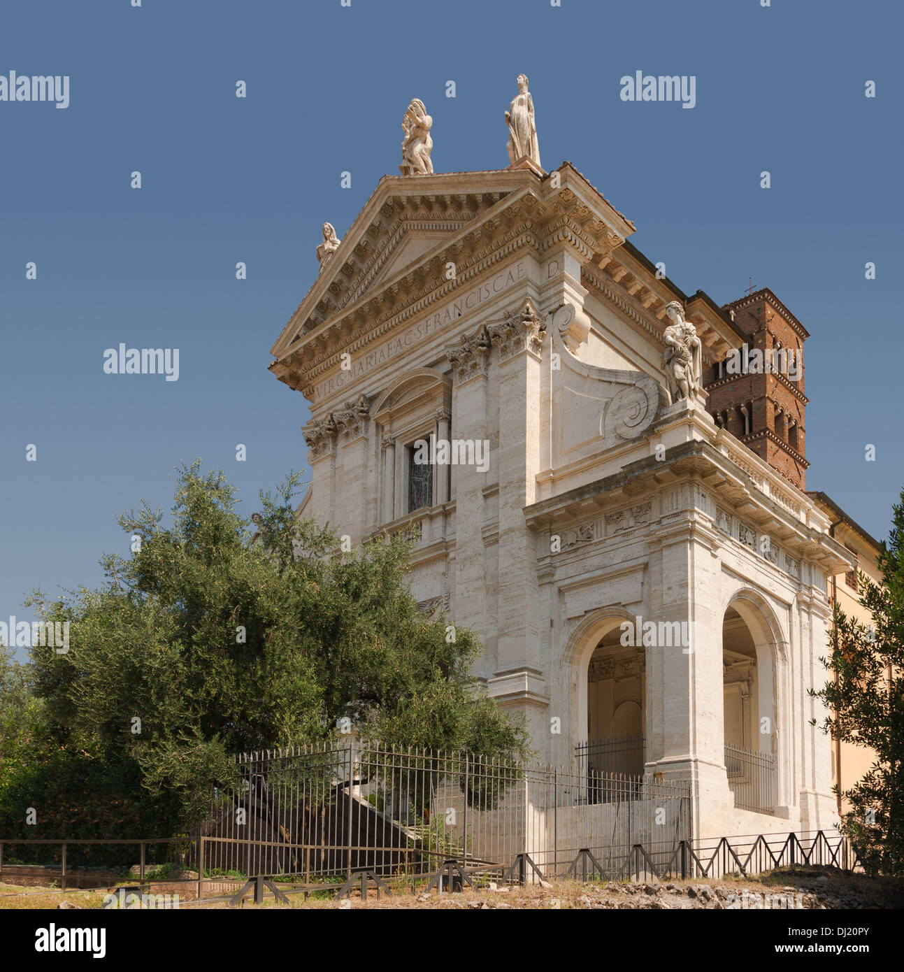 Santa francesca romana basilica -Fotos und -Bildmaterial in hoher Auflösung – Alamy
