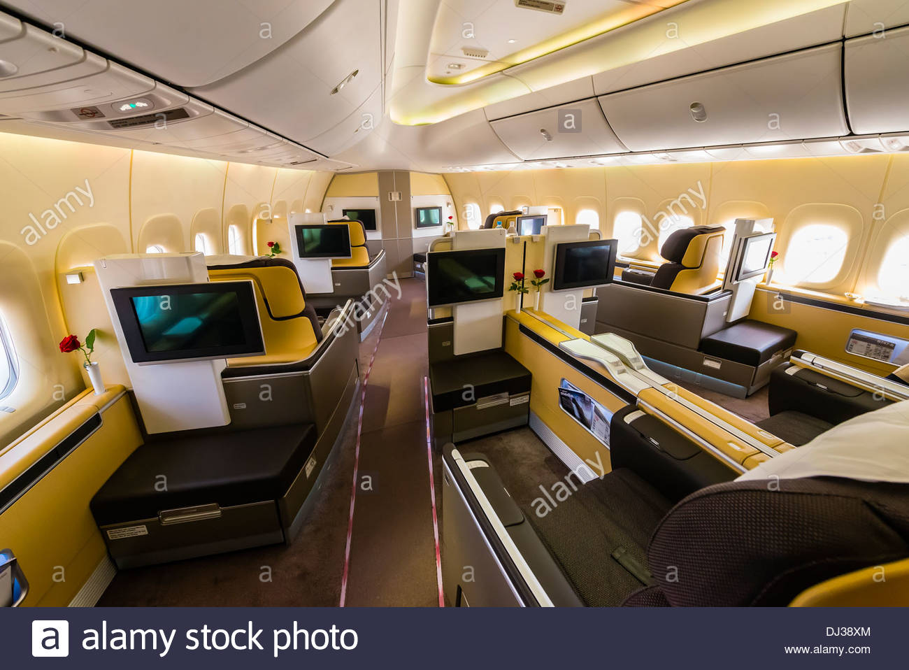 Boeing 747 Interior Stockfotos & Boeing 747 Interior Bilder - Alamy