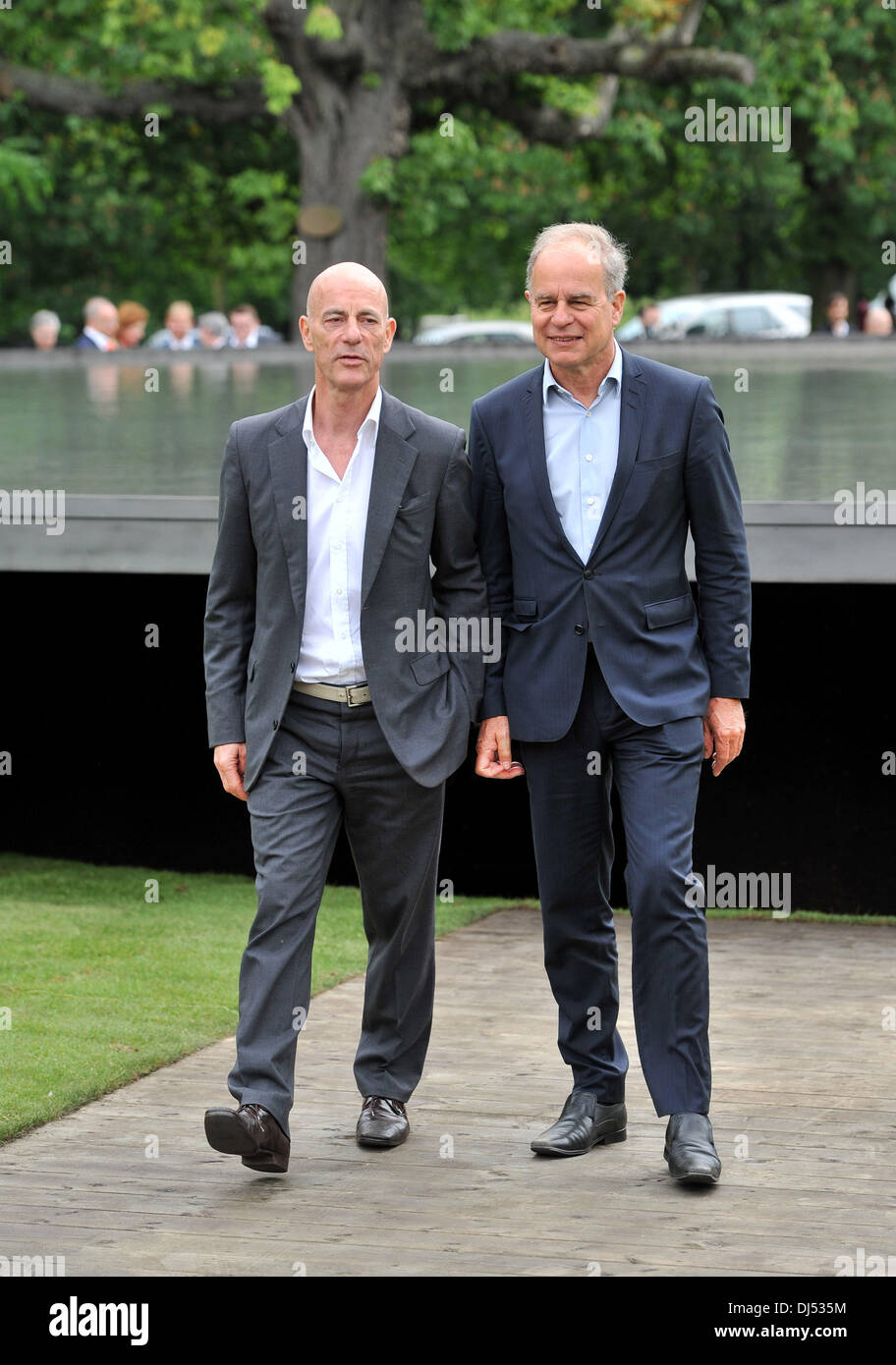 Jacques Herzog und Pierre de Meuron Serpentine Gallery Summer Pavilion - Presse-Preview ...