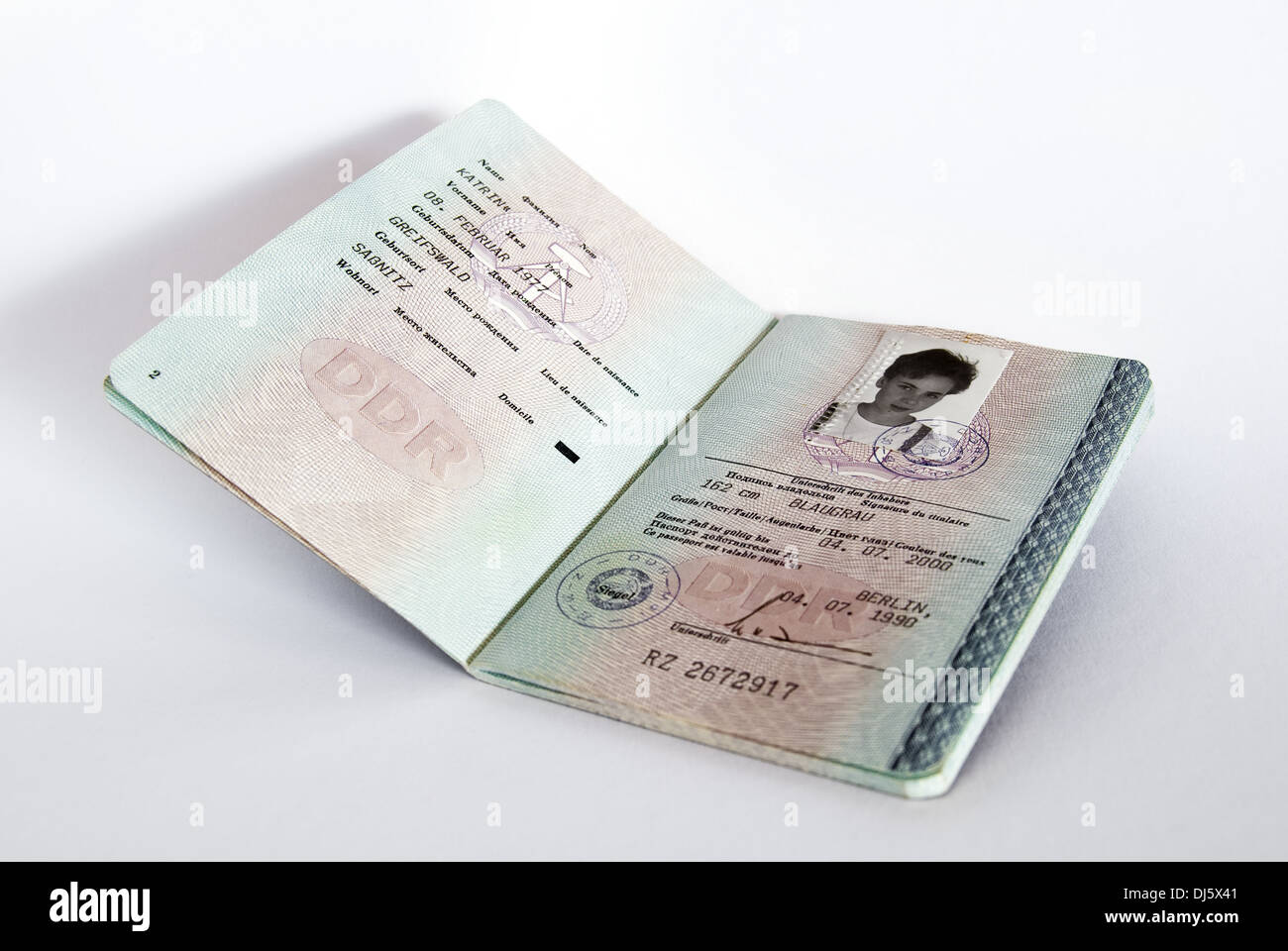Passport inside stamp -Fotos und -Bildmaterial in hoher Auflösung – Alamy