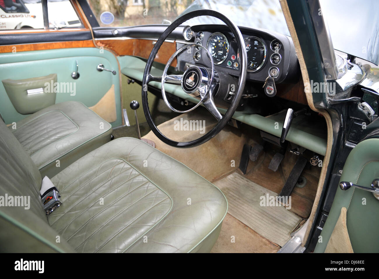 Rover p5 engine -Fotos und -Bildmaterial in hoher Auflösung – Alamy