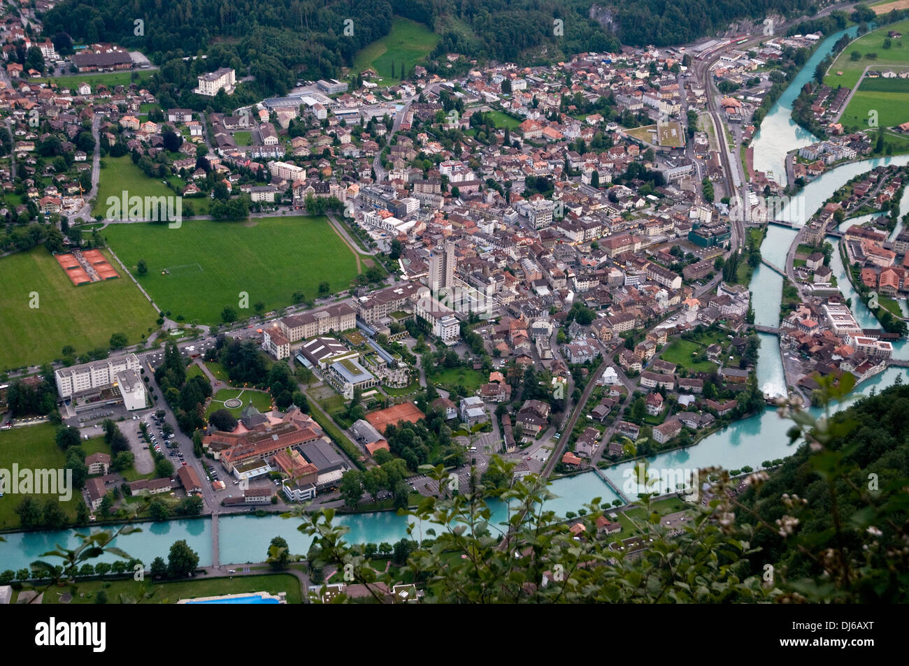 Europa. Schweiz, Kanton Bern. Berner Oberland, Interlaken. Aare ...