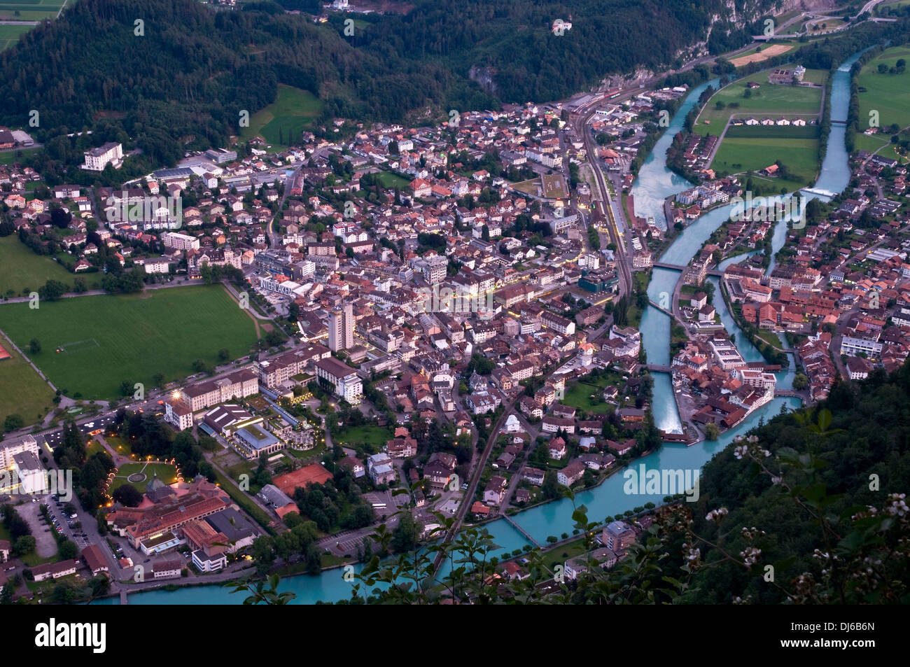 Europa. Schweiz, Kanton Bern. Berner Oberland, Interlaken. Aare ...