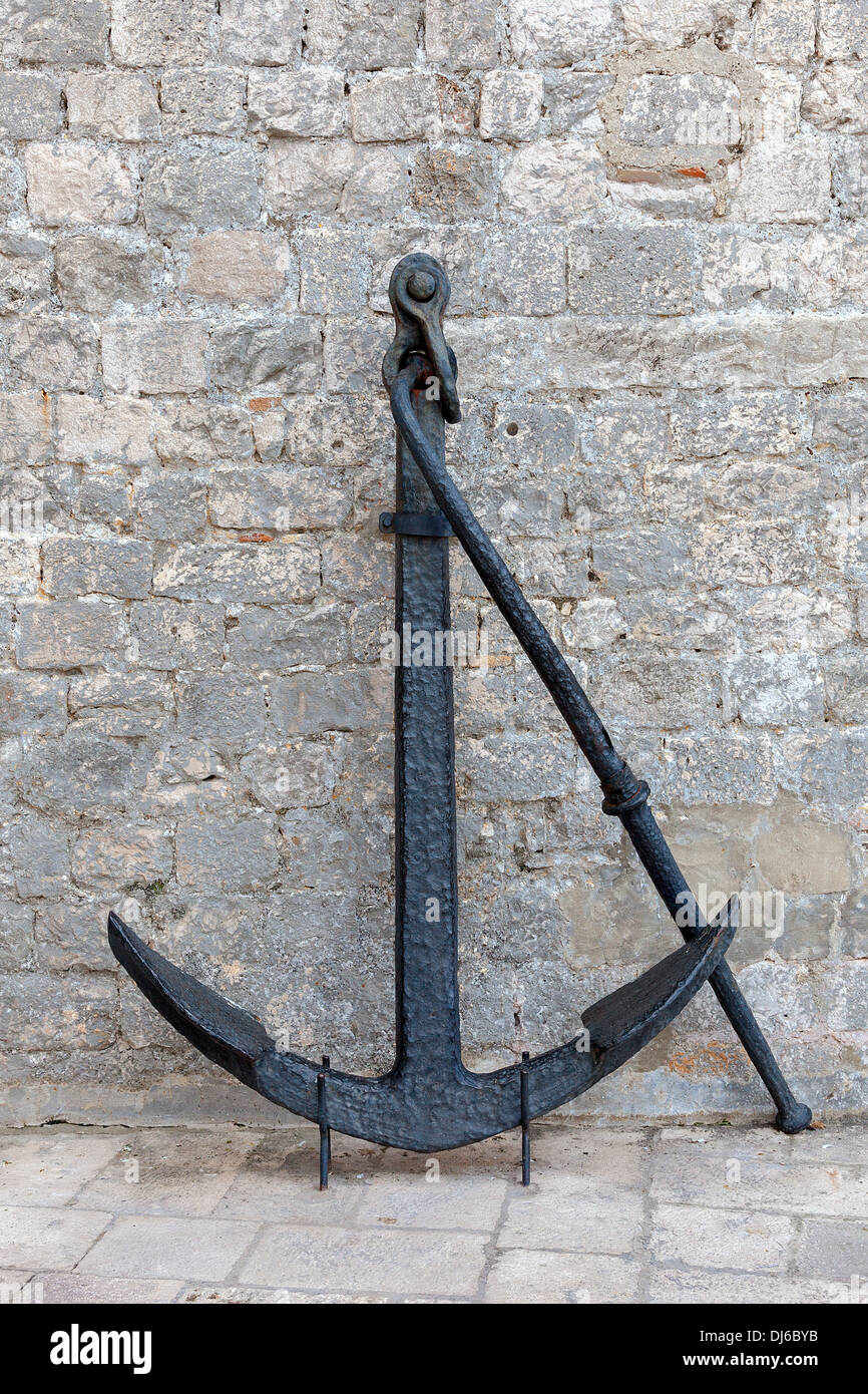 Große schiffe ankern -Fotos und -Bildmaterial in hoher Auflösung – Alamy