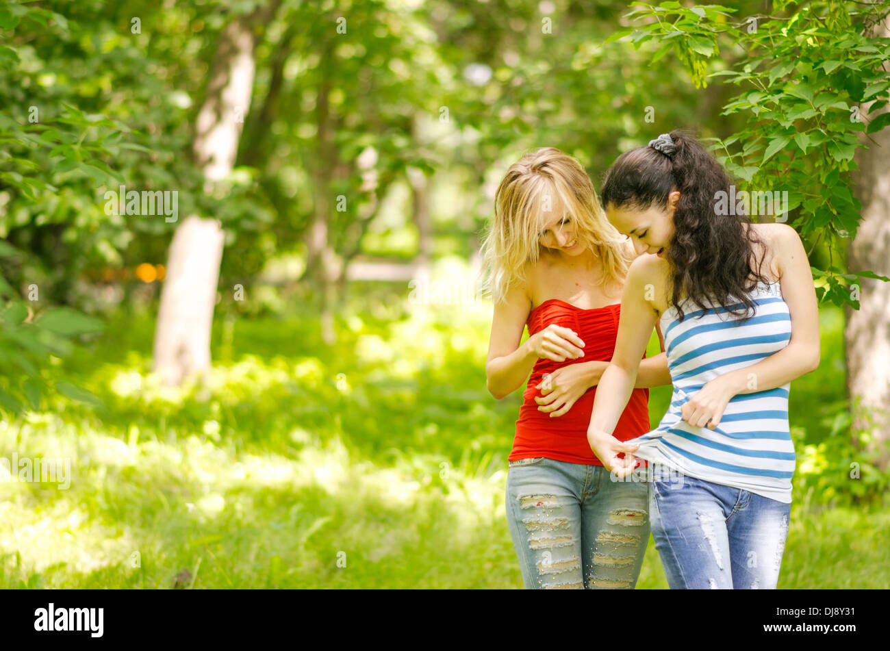 Hübsche frauen -Fotos und -Bildmaterial in hoher Auflösung – Alamy