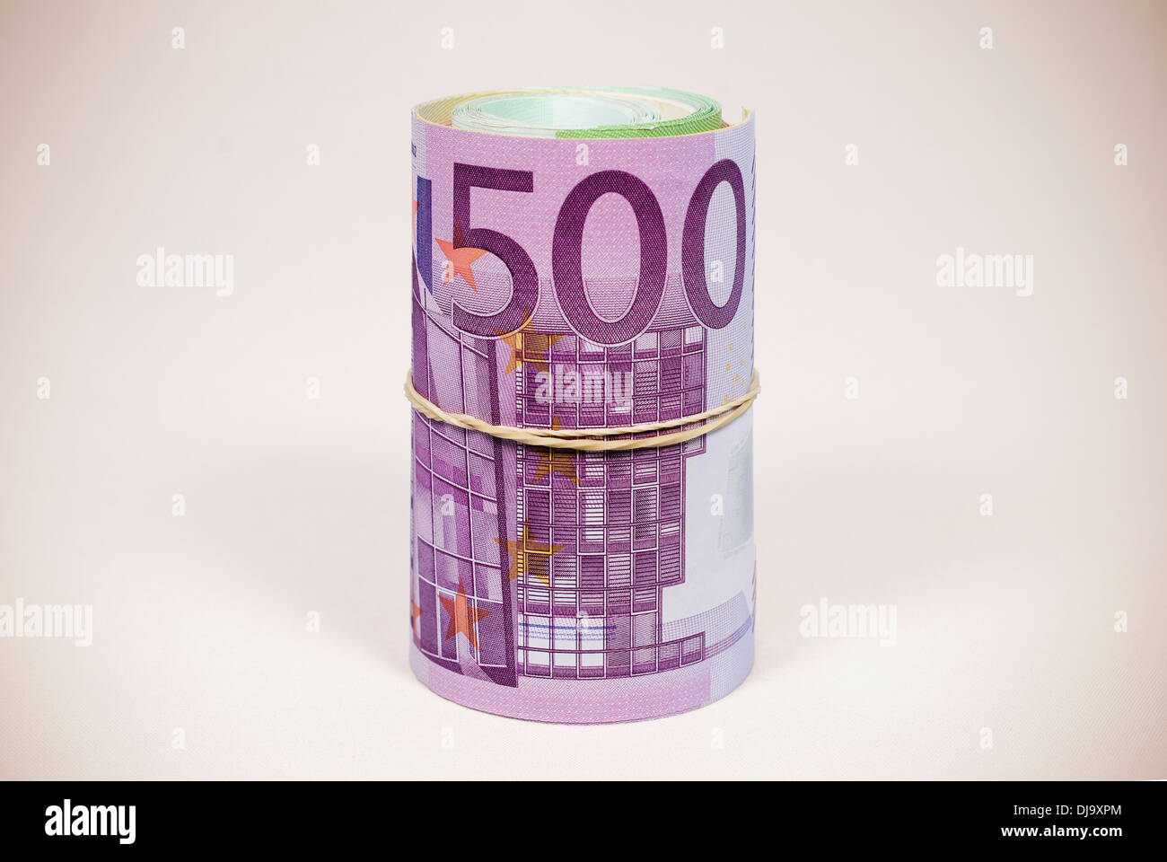Money roll -Fotos und -Bildmaterial in hoher Auflösung – Alamy