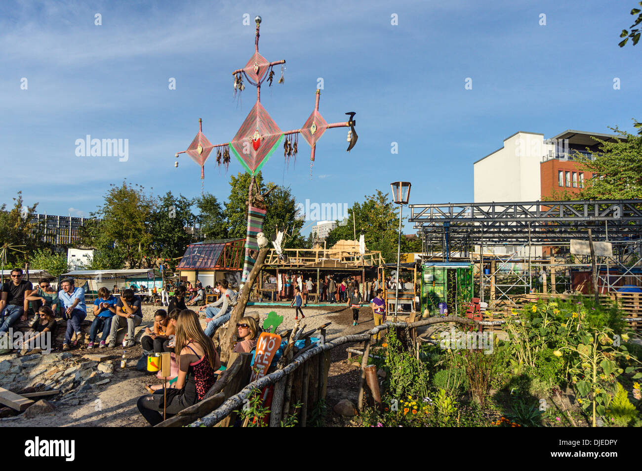 Beach bar berlin -Fotos und -Bildmaterial in hoher Auflösung – Alamy