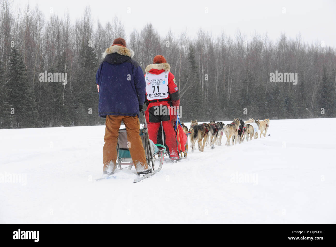 6. März 2010 - Willow, Alaska, USA - Iditarod Musher JASON BARRON und ...