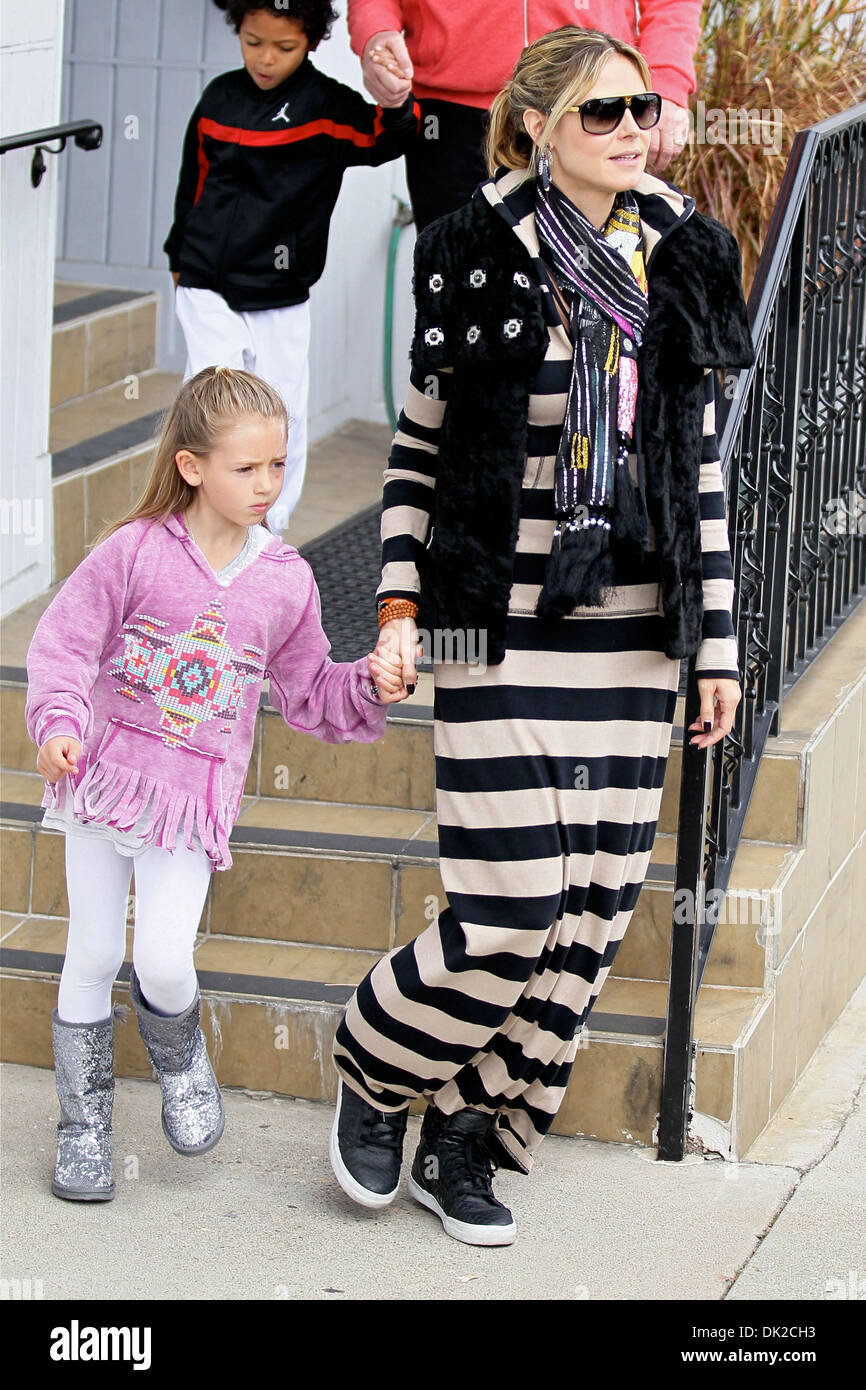 Leni samuel sieht karate verlassen -Fotos und -Bildmaterial in hoher ...