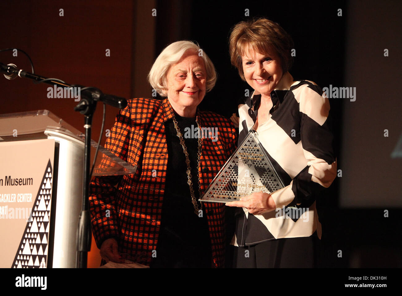Muriel Siebert Elizabeth A Sackler Sackler Center erste Awards für ...