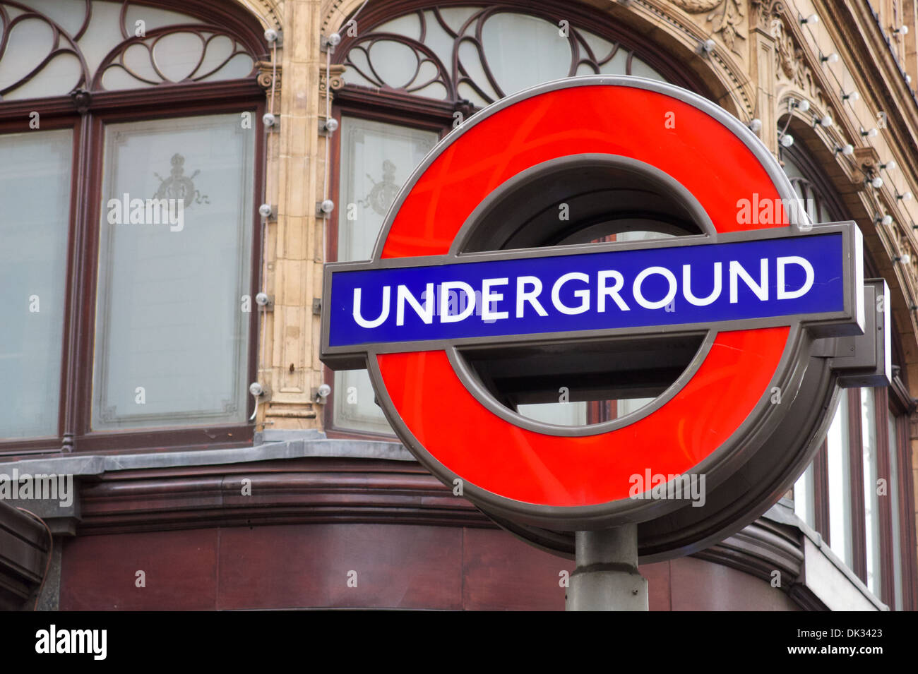 London underground sign -Fotos und -Bildmaterial in hoher Auflösung – Alamy