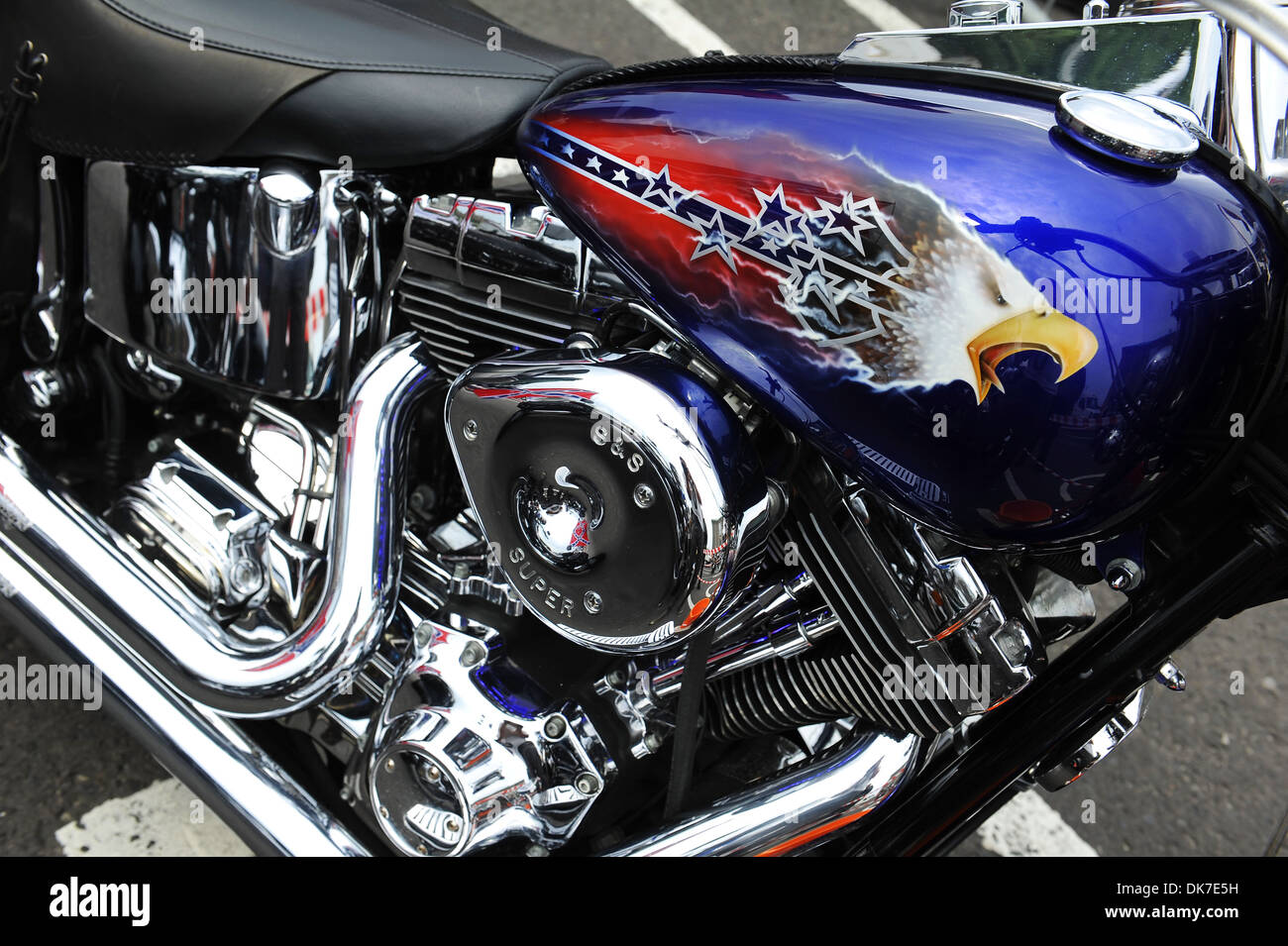 Motorrad dekoration -Fotos und -Bildmaterial in hoher Auflösung – Alamy