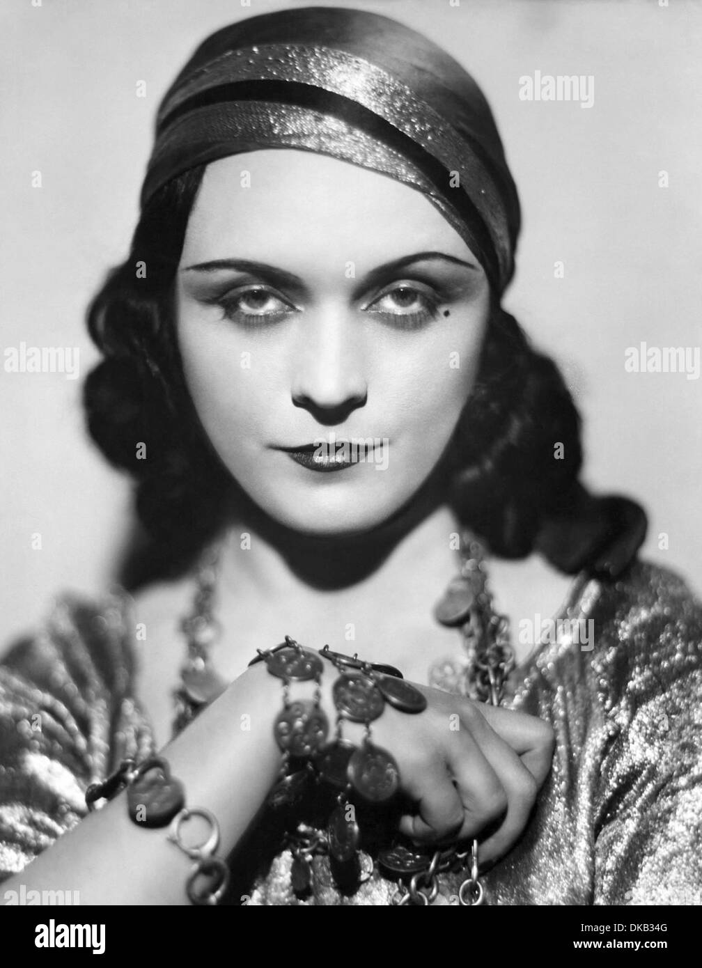 Polnische schauspielerin pola negri Schwarzweiß-Stockfotos und -bilder ...