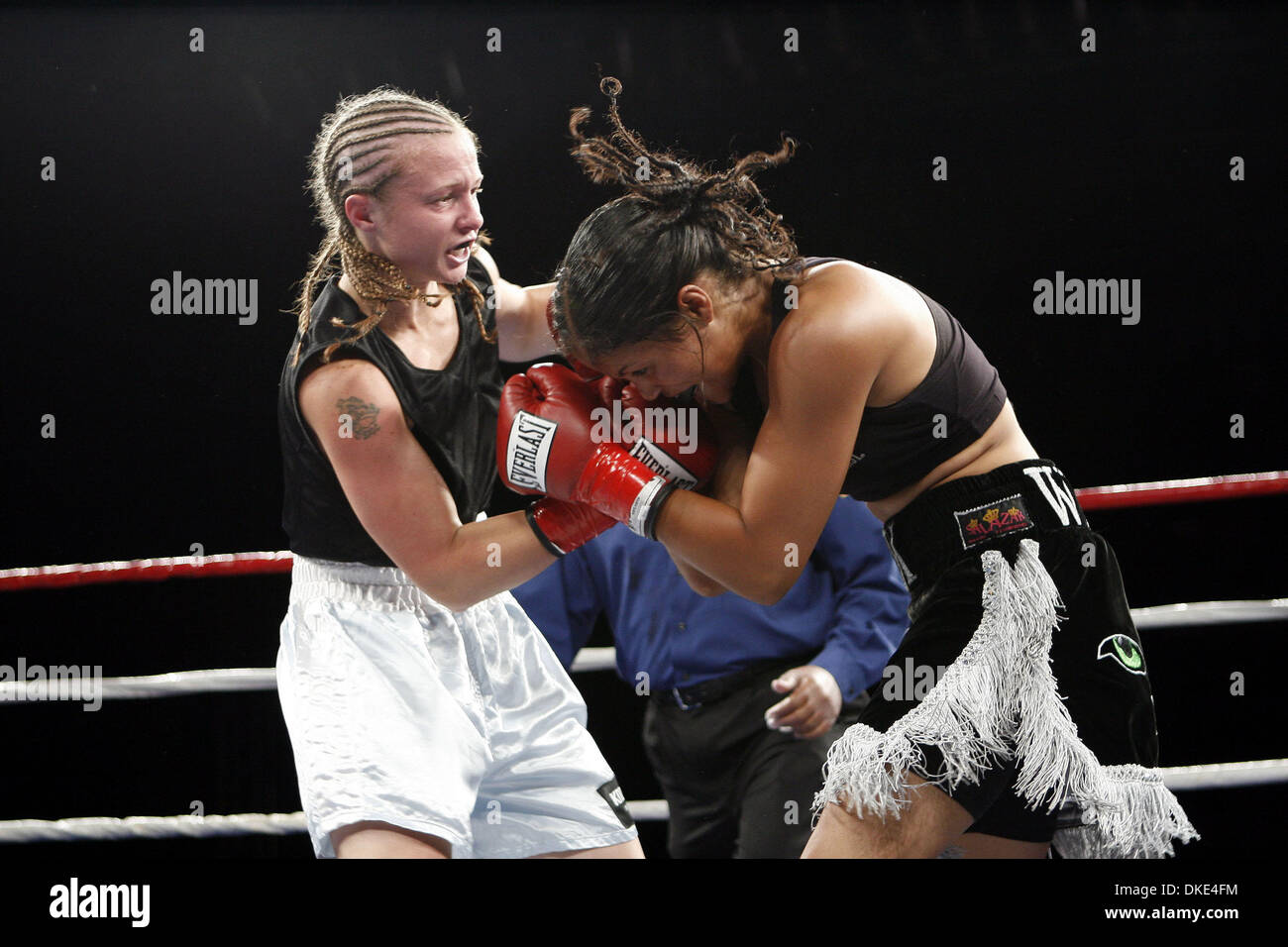 17. August 2007 - Valley Center, CA, USA - Frauen-Boxen: CARLY BATEY ...