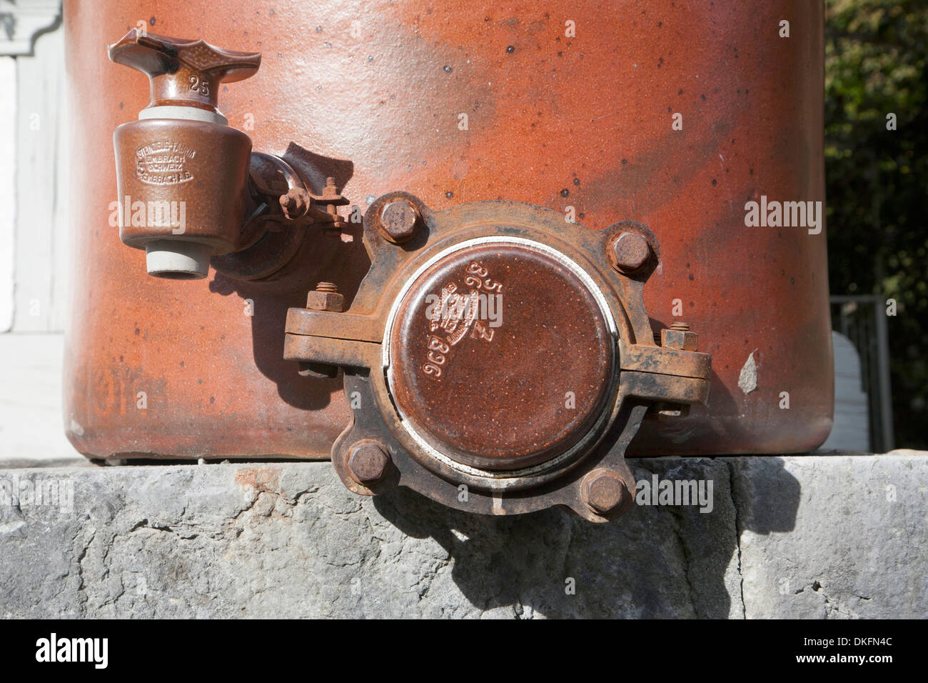 Stone ware -Fotos und -Bildmaterial in hoher Auflösung – Alamy