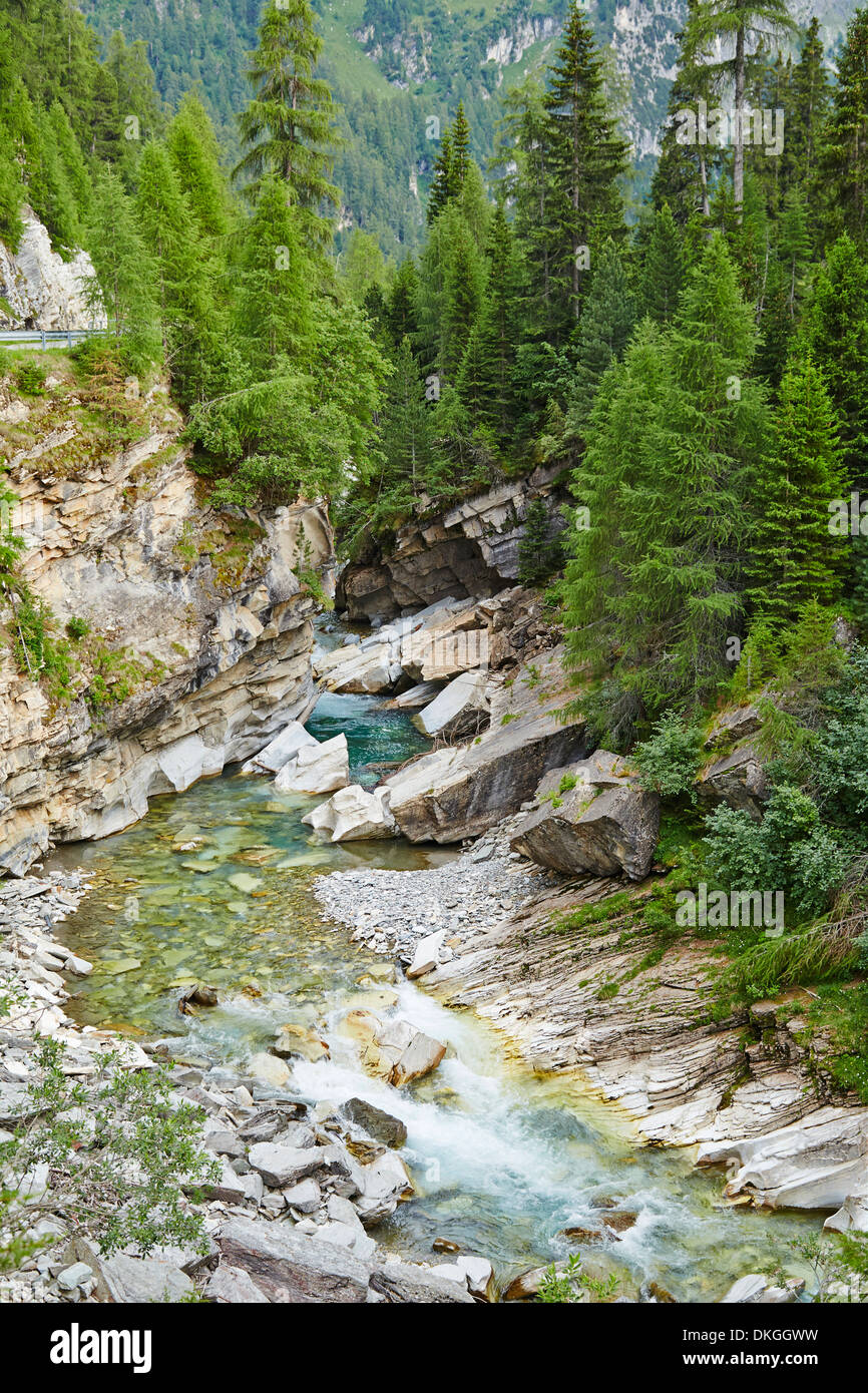 Rhein von avers -Fotos und -Bildmaterial in hoher Auflösung – Alamy