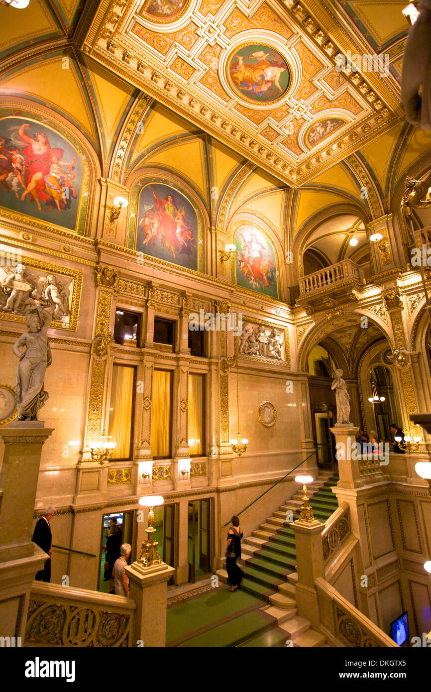 Vienna state opera house -Fotos und -Bildmaterial in hoher Auflösung ...