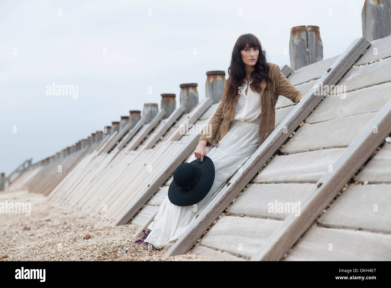 Mode am strand -Fotos und -Bildmaterial in hoher Auflösung – Alamy