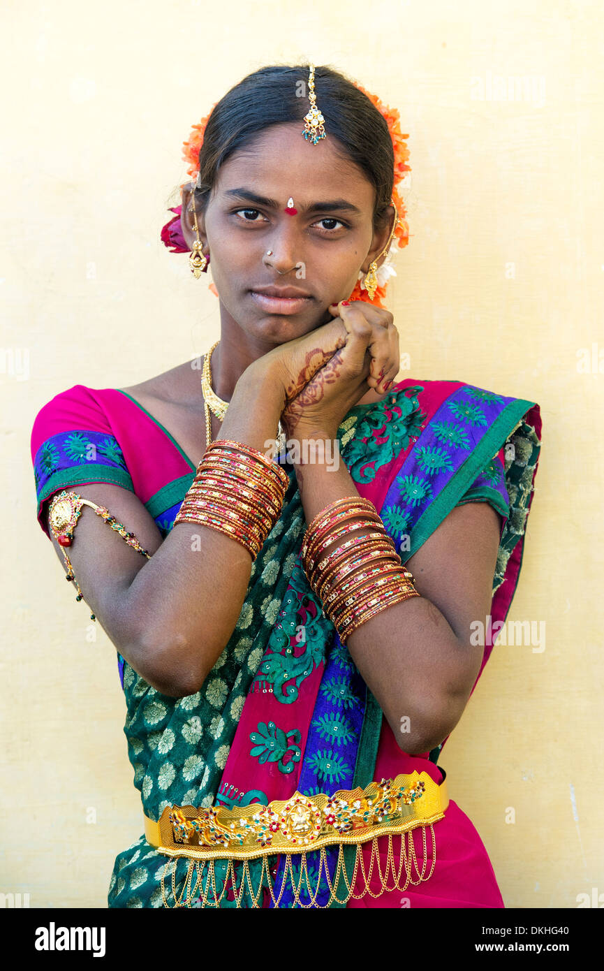 Indische frau schmuck -Fotos und -Bildmaterial in hoher Auflösung – Alamy