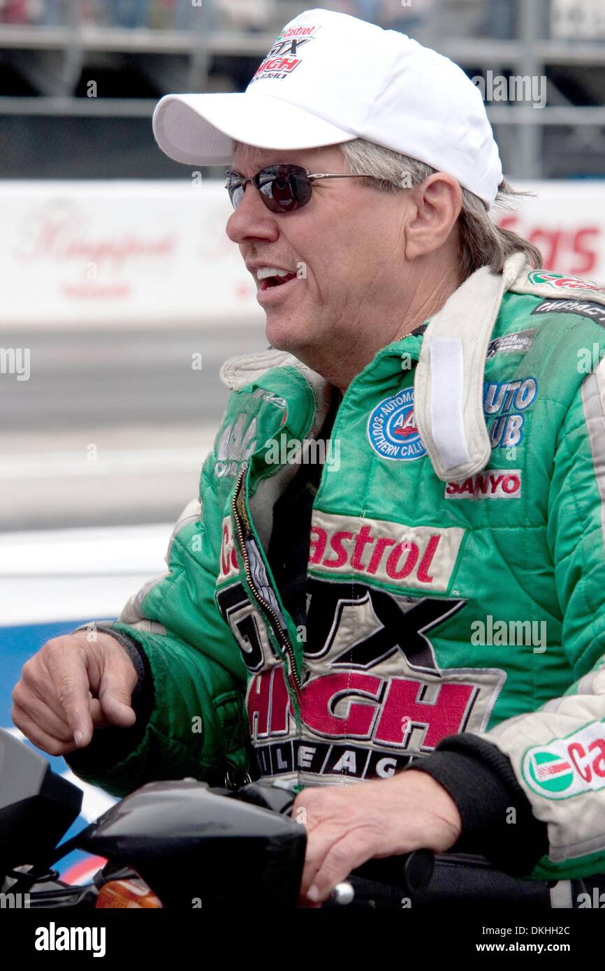 17. Mai 2009 - Bristol, Tennessee, USA - 17. Mai 2009: Funny Car Fahrer ...