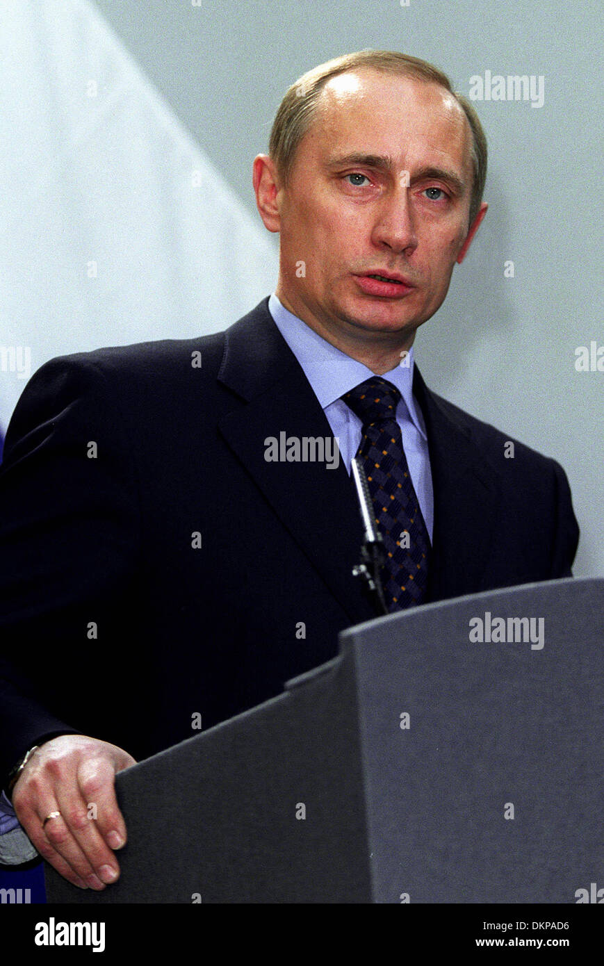 Vladimir putin 2000 -Fotos und -Bildmaterial in hoher Auflösung – Alamy