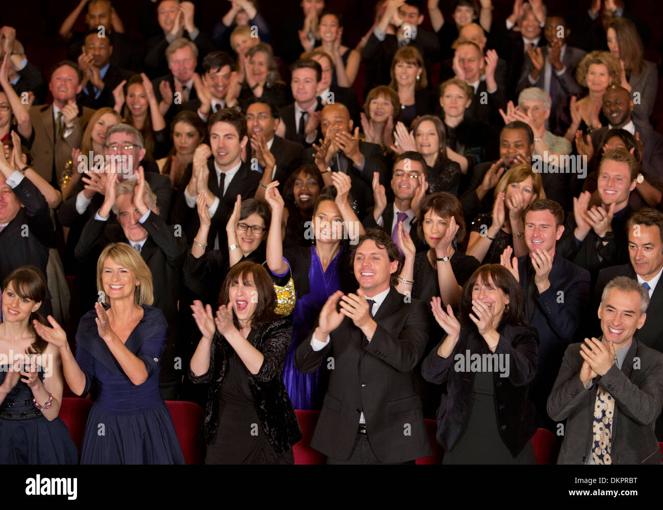 Theater-Publikum klatschte Stockfoto, Bild: 63810876 - Alamy