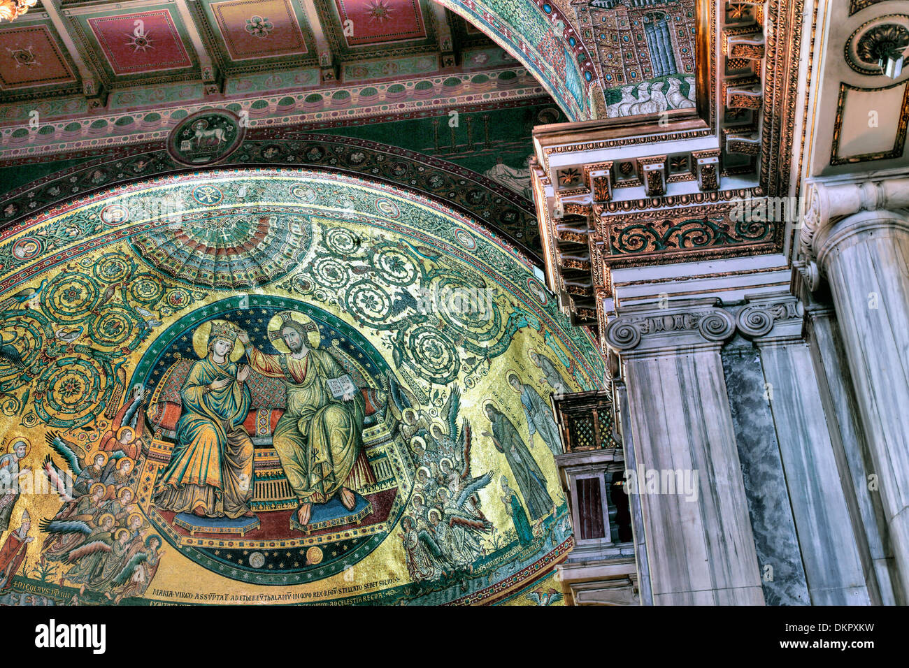 Innenraum der Basilika di Santa Maria Maggiore, Rom, Italien ... Innenraum der Basilika di Santa Maria Maggiore, Rom, Italien ...
