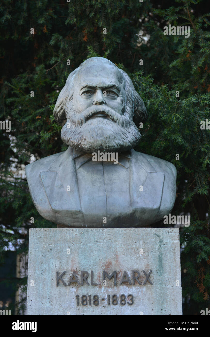 Karl marx statue berlin germany -Fotos und -Bildmaterial in hoher ...