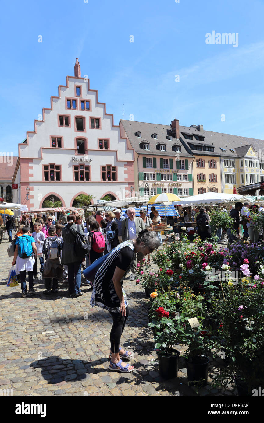 Munsterplatz markt -Fotos und -Bildmaterial in hoher Auflösung – Alamy