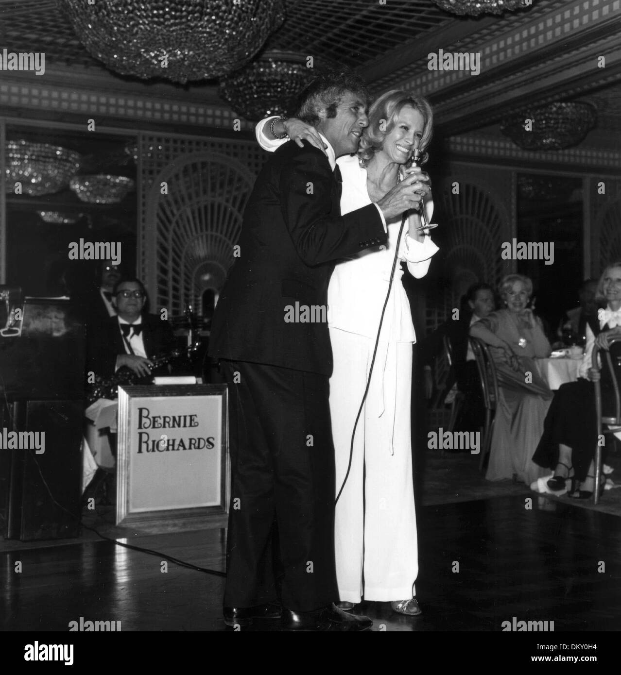 Burt bacharach und angie dickinson -Fotos und -Bildmaterial in hoher ...