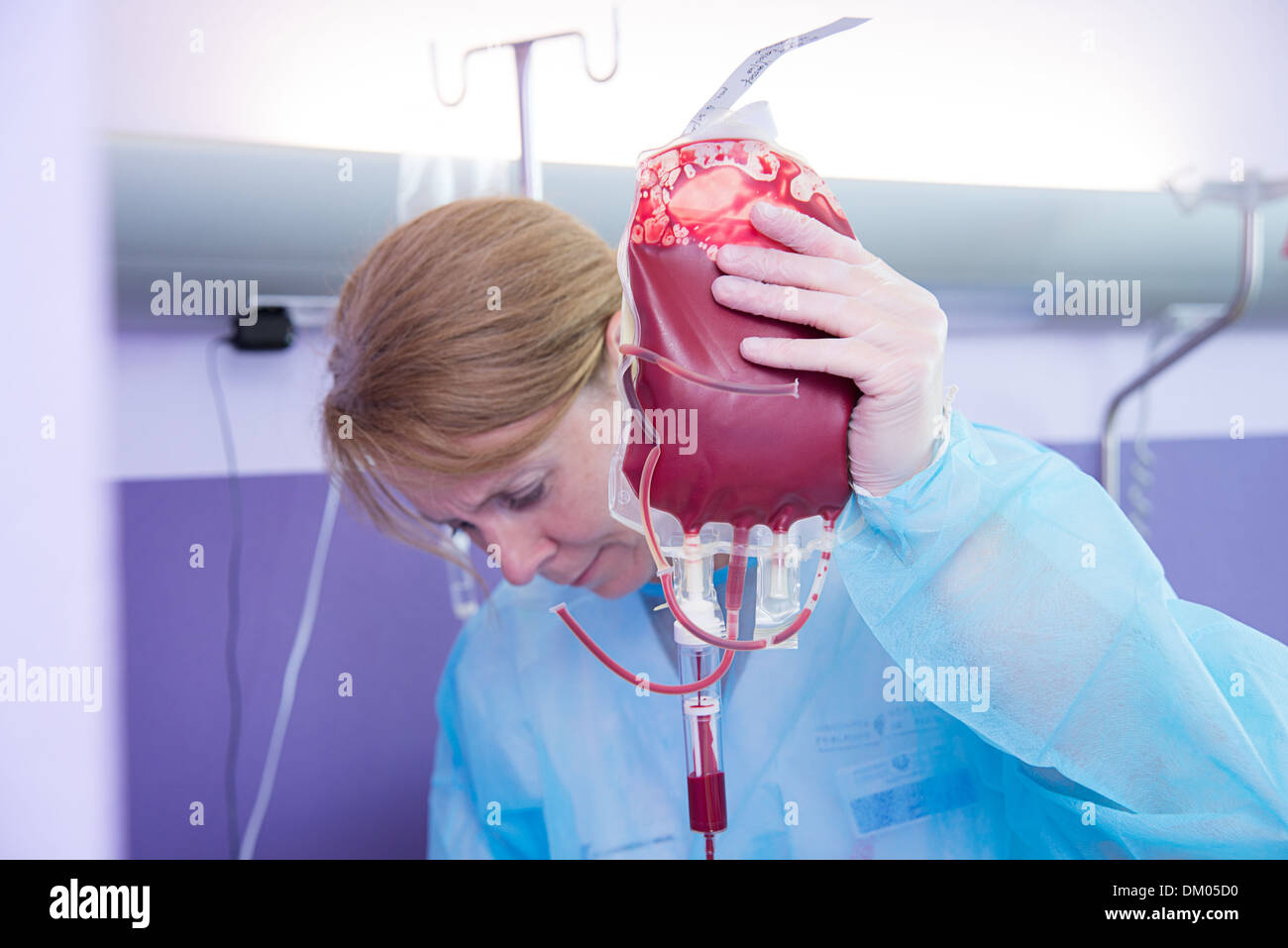 Blood transfusion -Fotos und -Bildmaterial in hoher Auflösung – Alamy