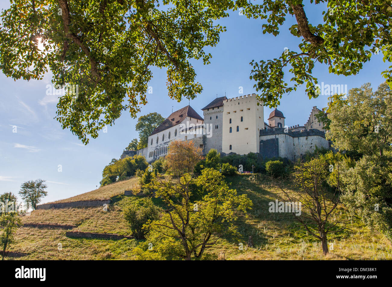 Lenzburg castle -Fotos und -Bildmaterial in hoher Auflösung – Alamy