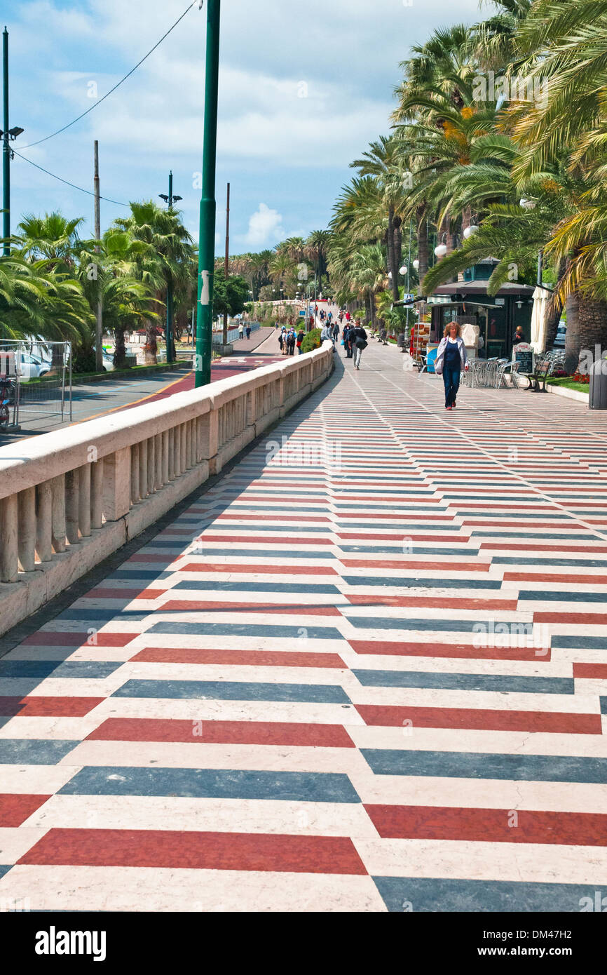 Italienischer boulevard -Fotos und -Bildmaterial in hoher Auflösung – Alamy