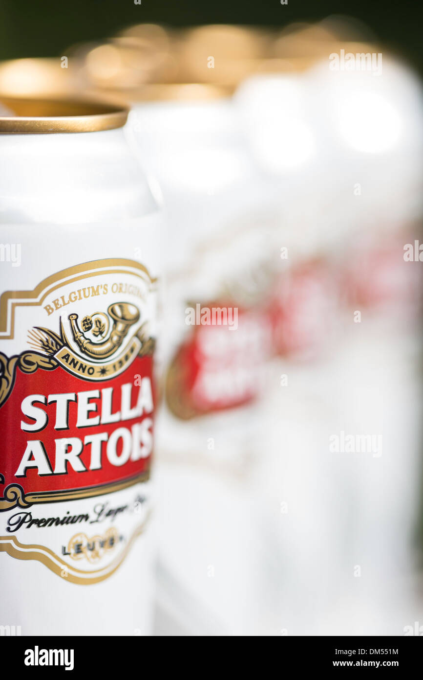 Bier kann stella artois -Fotos und -Bildmaterial in hoher Auflösung – Alamy