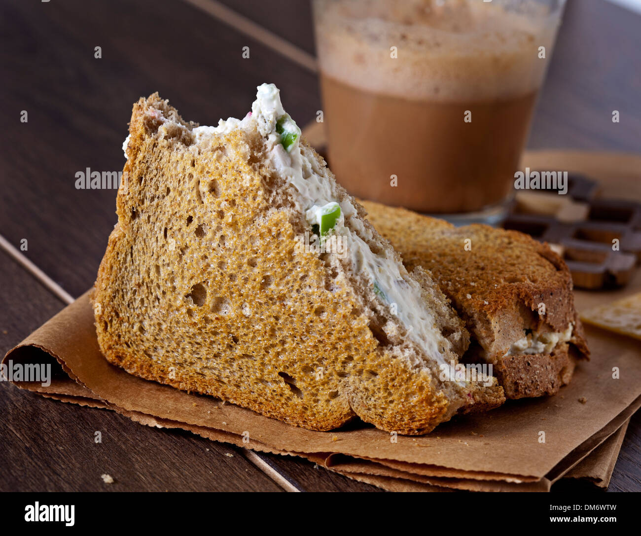Chai und sahne -Fotos und -Bildmaterial in hoher Auflösung – Alamy