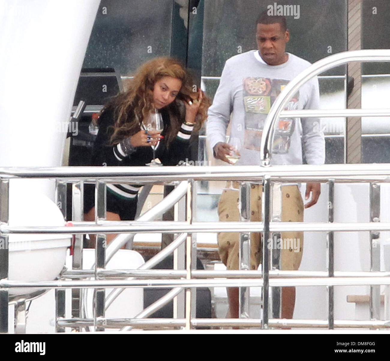 Beyonce und Ehemann Jay-Z mit ihrer sieben Monate alten Tochter Blue Ivy im Urlaub in ...