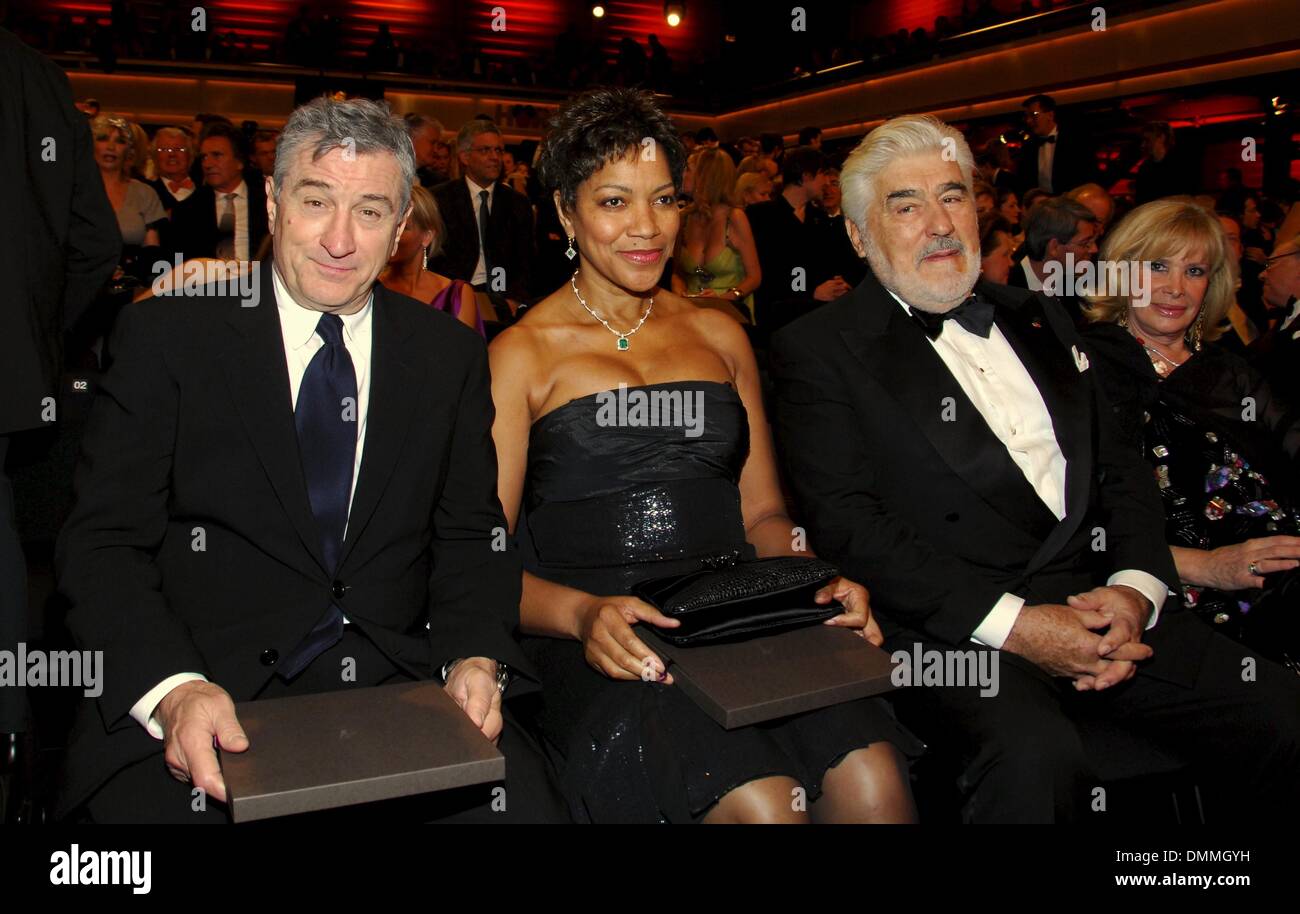 Mario adorf wife monique adorf -Fotos und -Bildmaterial in hoher ...