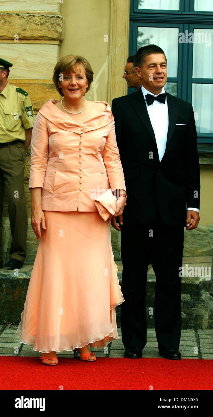 Angela Merkel und ihr Ehemann Joachim Sauer bei der Eröffnung der ...