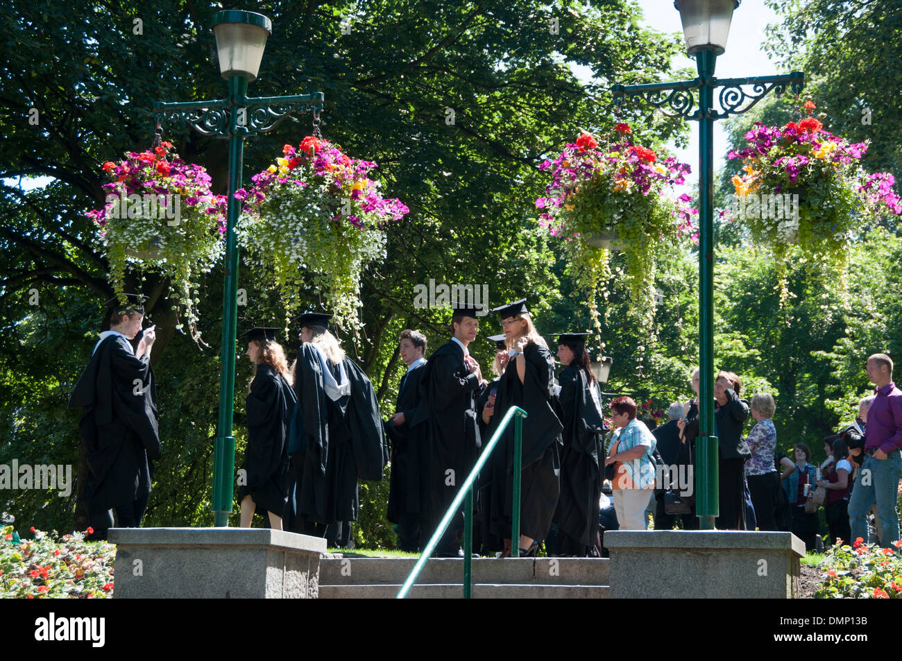 Party studenten -Fotos und -Bildmaterial in hoher Auflösung – Alamy