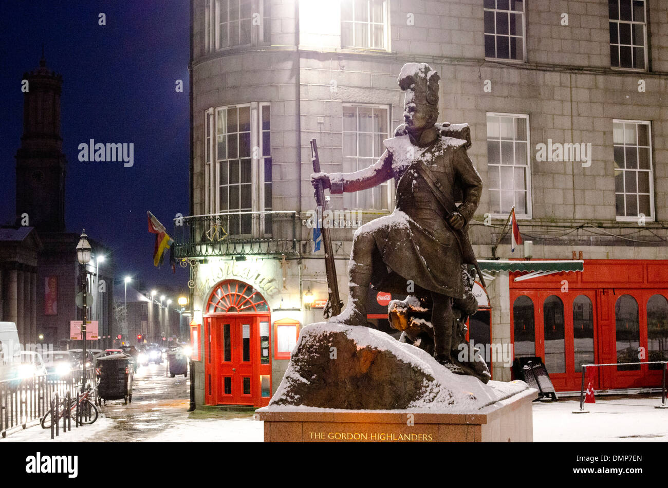 Die gordon highlanders statue -Fotos und -Bildmaterial in hoher ...