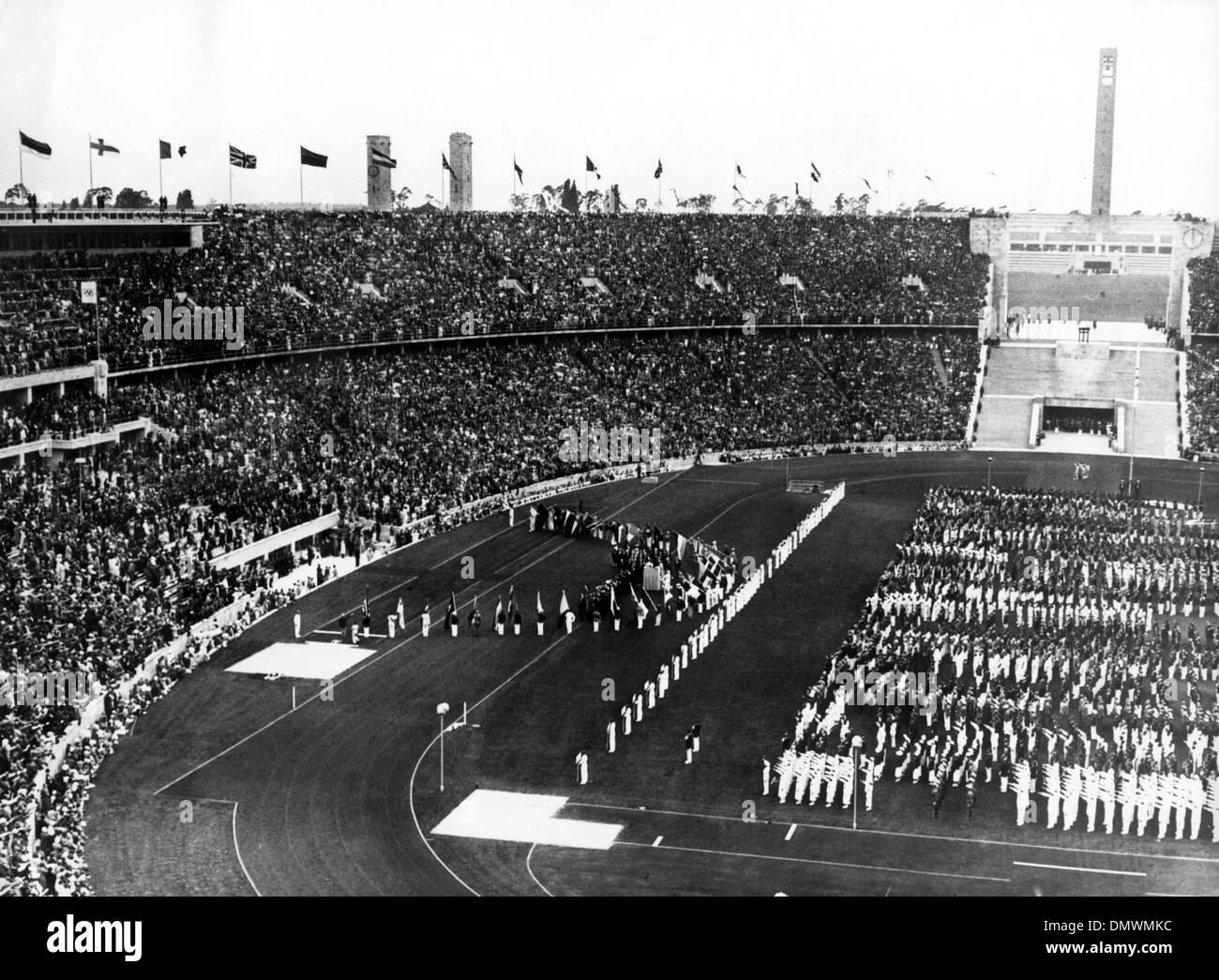 1. August 1936 - Berlin, Deutschland - Luftbild des Stadions während ...