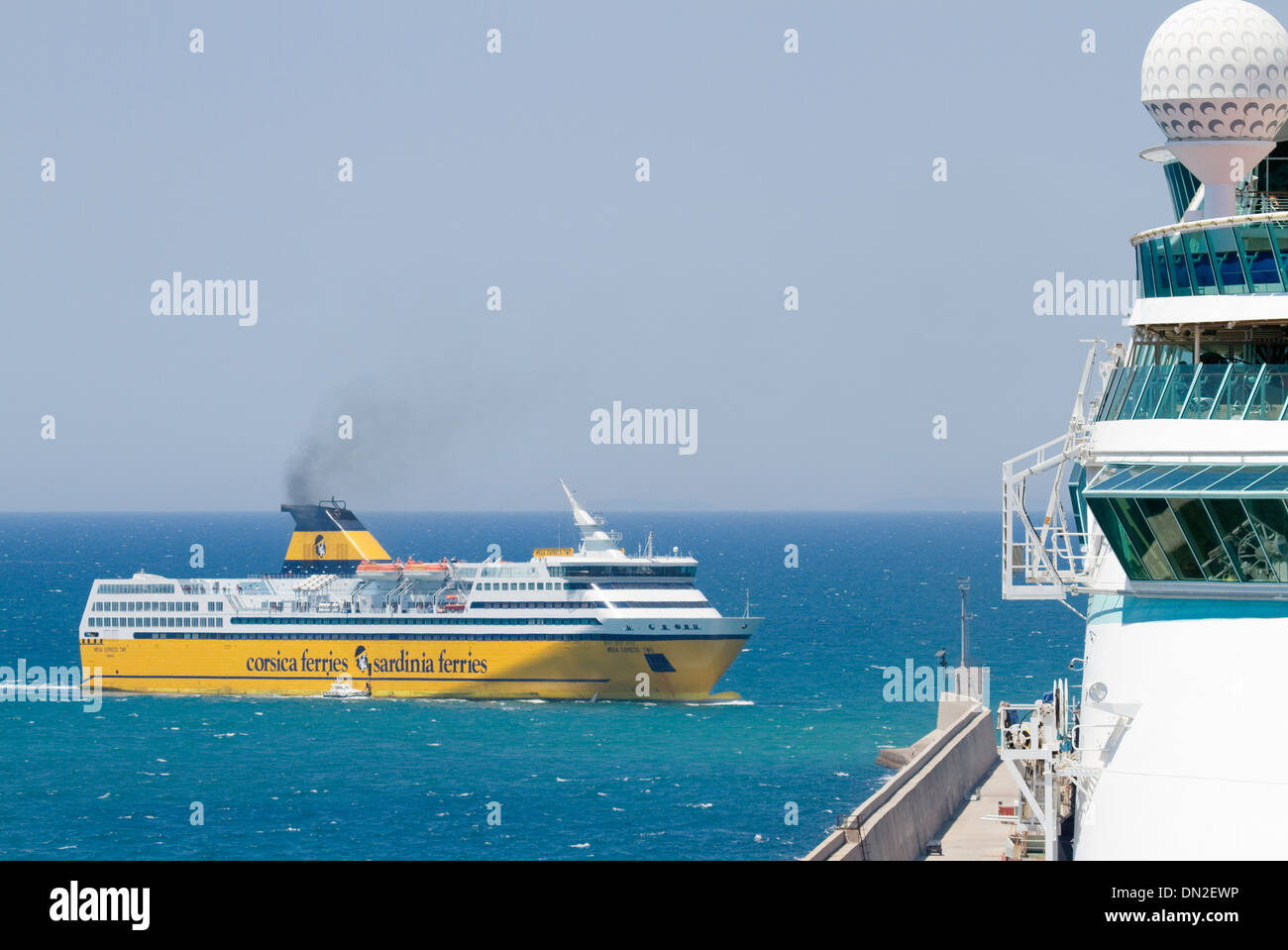 Mega express -Fotos und -Bildmaterial in hoher Auflösung – Alamy