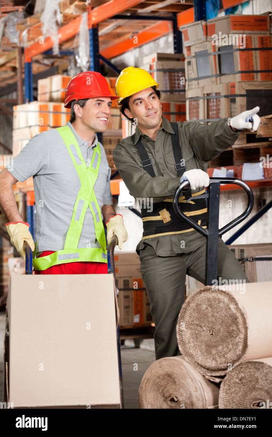 Sack truck trolley -Fotos und -Bildmaterial in hoher Auflösung – Alamy