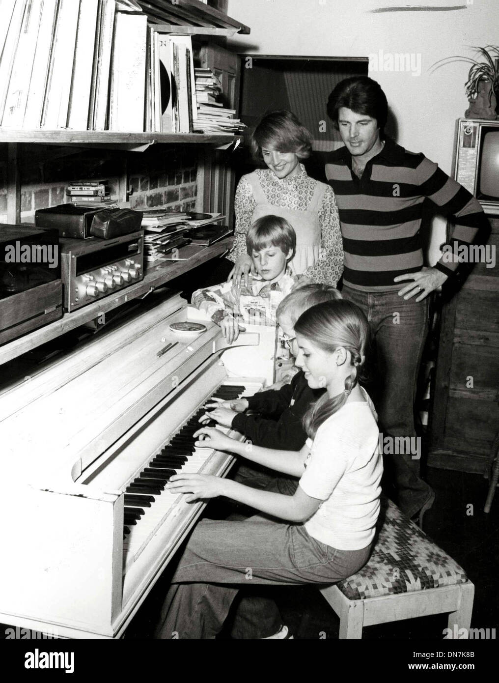 Ricky nelson die familie nelson -Fotos und -Bildmaterial in hoher ...