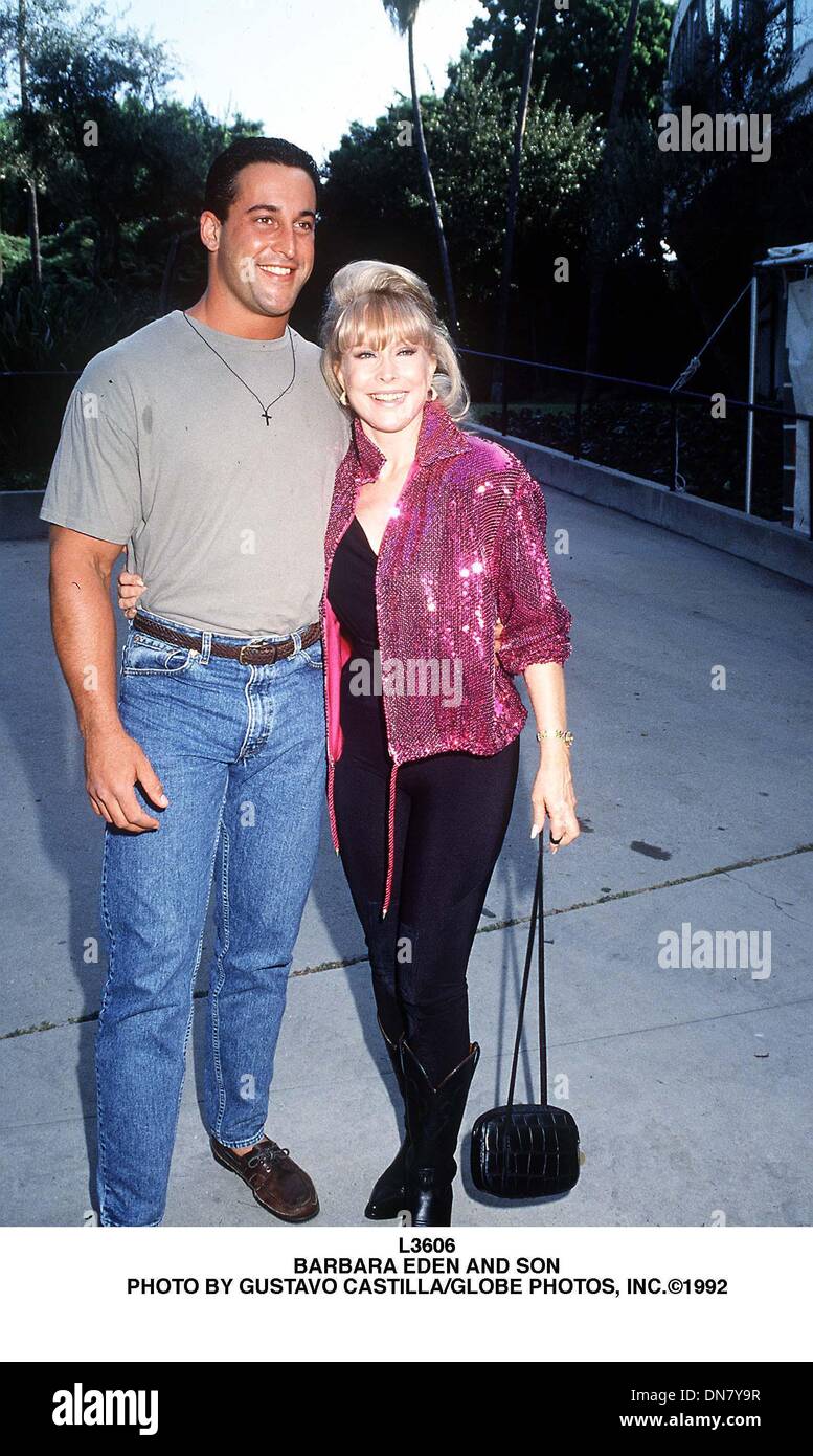 Barbara Eden Stockfotos und -bilder Kaufen - Alamy